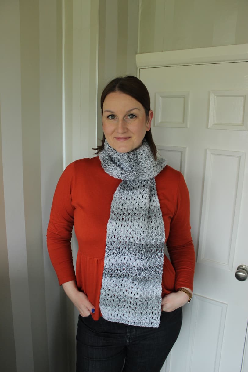 Simple Free Double Crochet V-Stitch Scarf Pattern - Blue Star Crochet