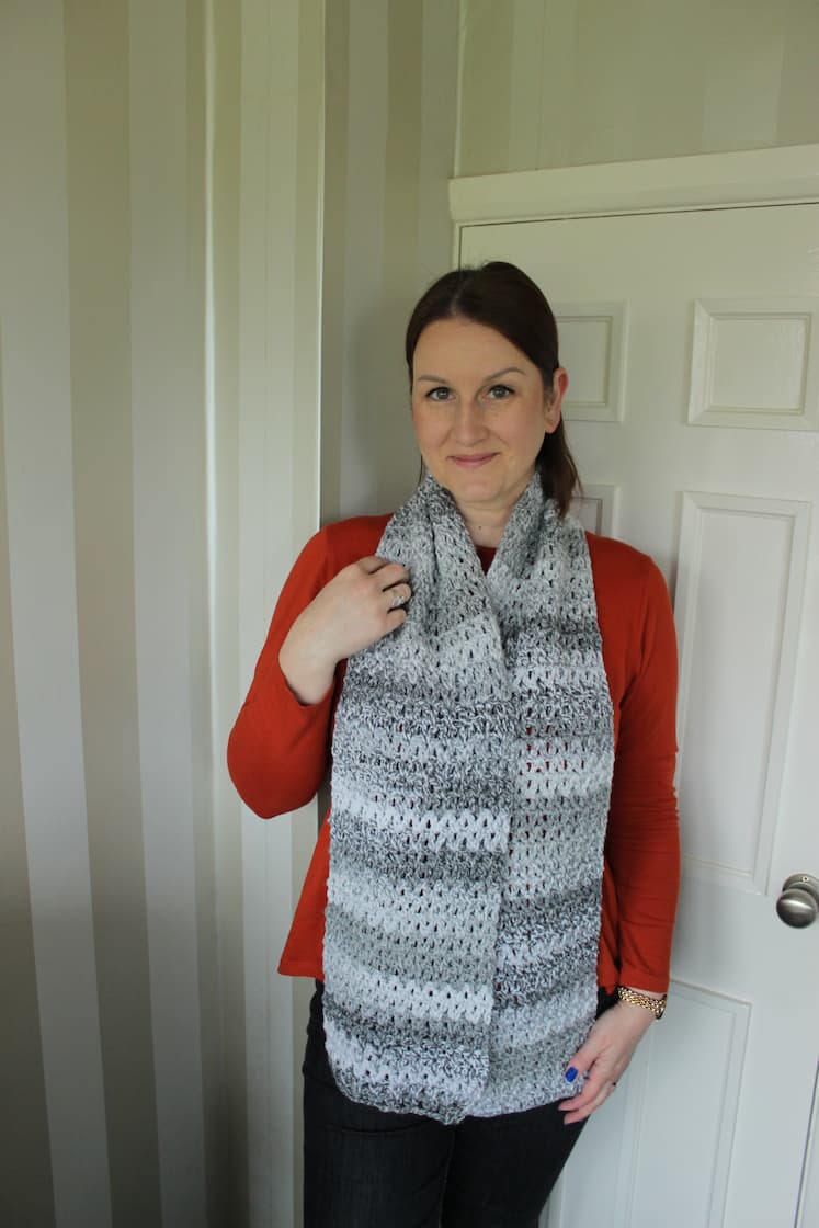 Simple Free Double Crochet V-Stitch Scarf Pattern - Blue Star Crochet