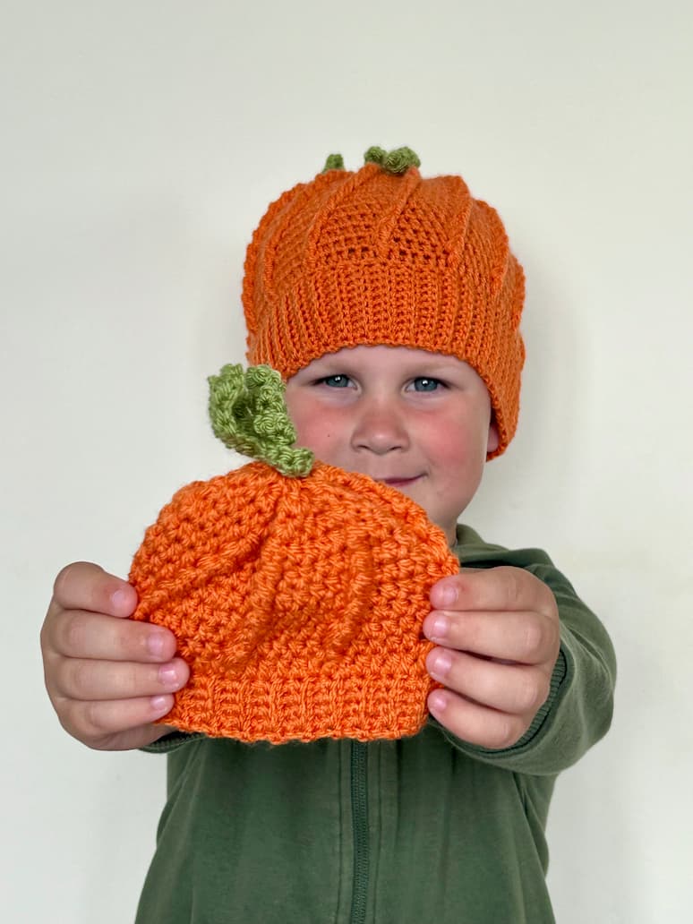 Free Easy Crochet Pumpkin Hat Pattern in 9 Sizes & Video - Blue Star ...